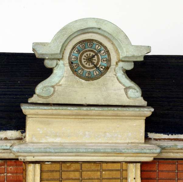 Antique Dolls Houses & Rooms / Antique Two-Room Dollhouse with Pediment ...